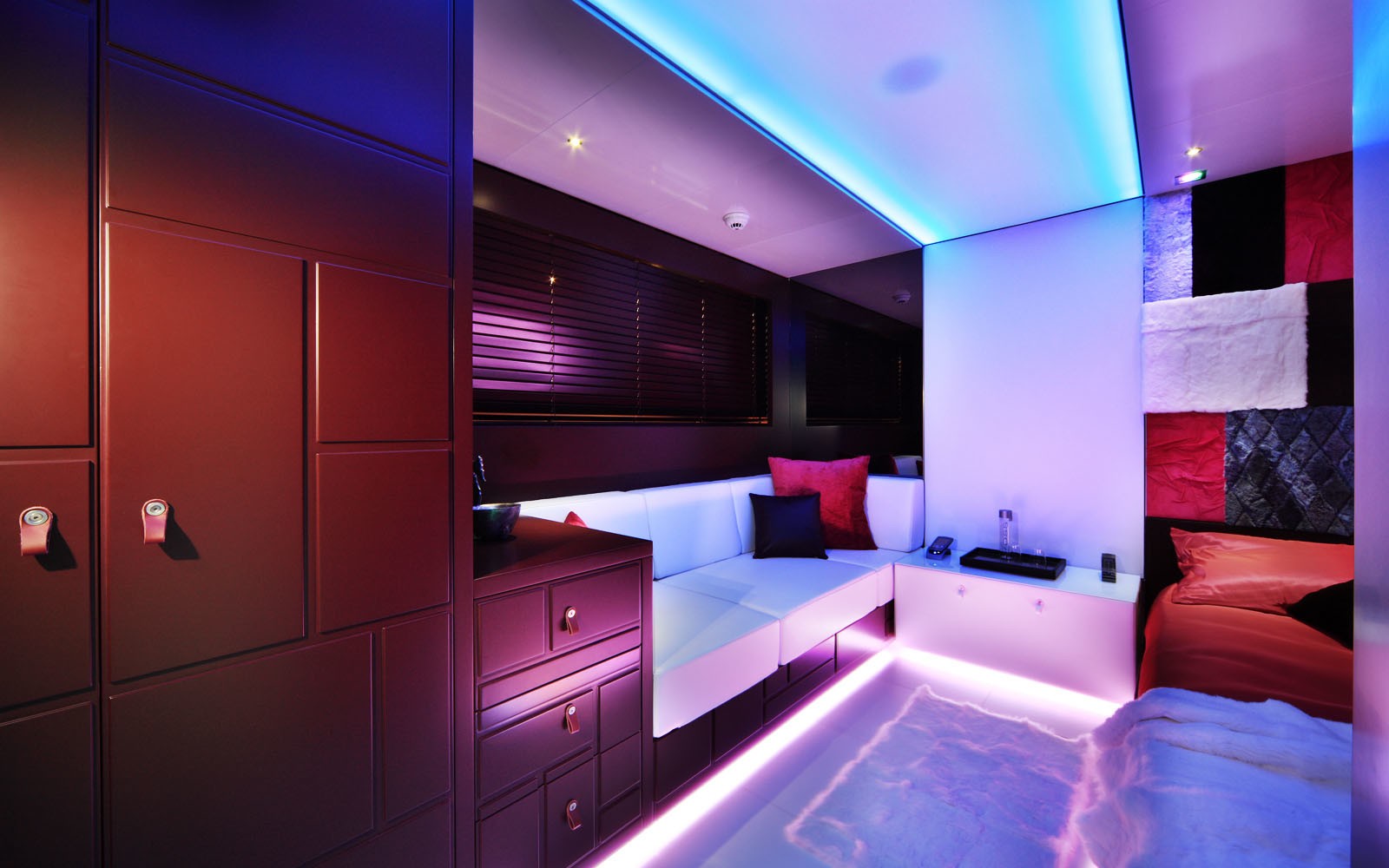 Yacht SEA FORCE ONE, CNL | CHARTERWORLD Luxury Superyacht Charters